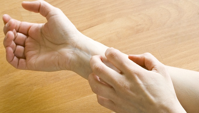 Petehije kod dece i odraslih – izgled, simptomi, uzrok i lečenje